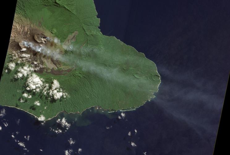 Drone captures dramatic view of lava lake in South Pacific volcano ...
