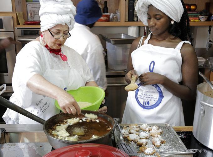 Sold-out dinner explores former slaves' impact on Southern cooking ...
