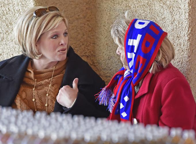 Photos: 1,000s turn out for Donald Trump, big-name politicians at Baton ...