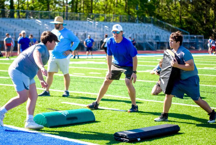 HOFer Alan Faneca teaches football, life to area youth | St. Tammany ...