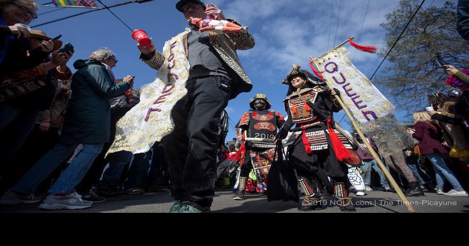 See the krewes of Red Beans and Dead Beans meet on Lundi Gras 2019 ...
