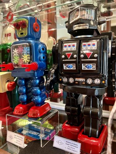 Louisiana's Kevin Hardy collects antique tin toy robots | Entertainment ...