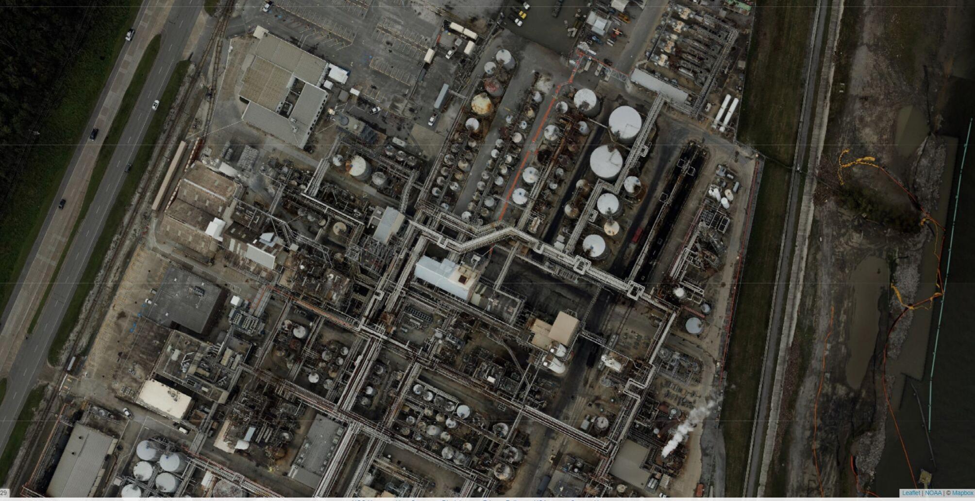 Louisiana refineries, chemical plants flaring at full blast; 15 air ...