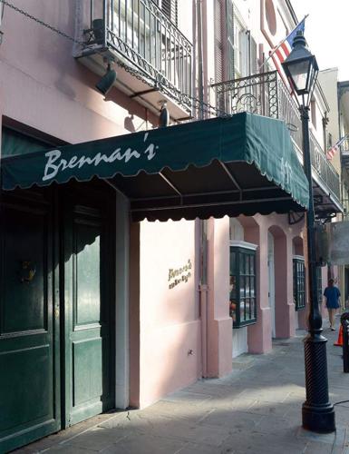 Slade Rushing hired as chef of new restaurant at former Brennan’s site ...