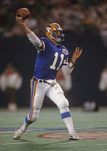 Thirty years ago this week, Bobby Hebert and Jim Mora squared off in ...