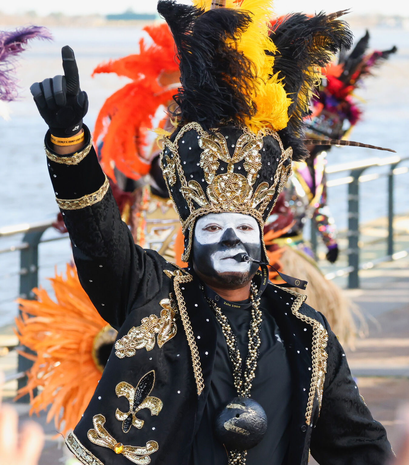Photos: Rex and Zulu meet on Lundi Gras at Riverwalk Outlets | Photos ...