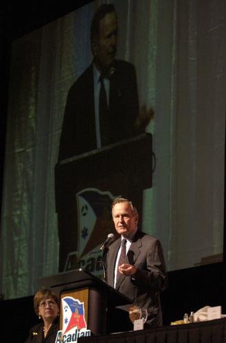 Photos: Remembering George H.W. Bush, a president with unique ties to ...