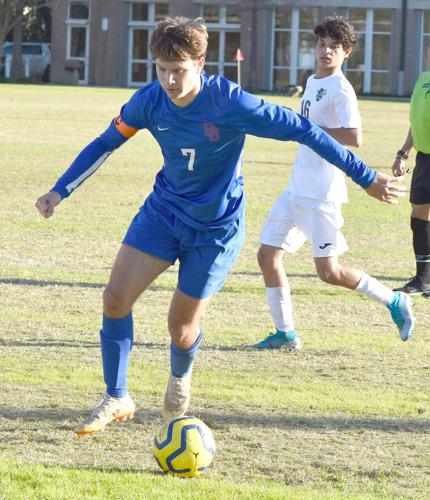 Boys soccer playoffs: Country Day's Andrew Lopez registers hat trick in ...
