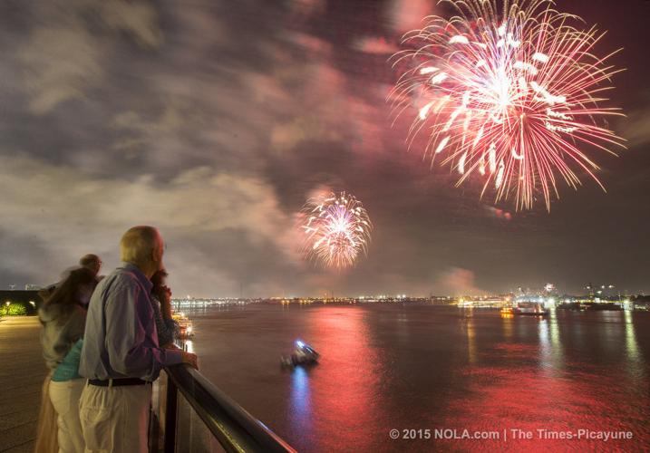 Go 4th on the River fireworks show over the Mississippi: Photo gallery ...