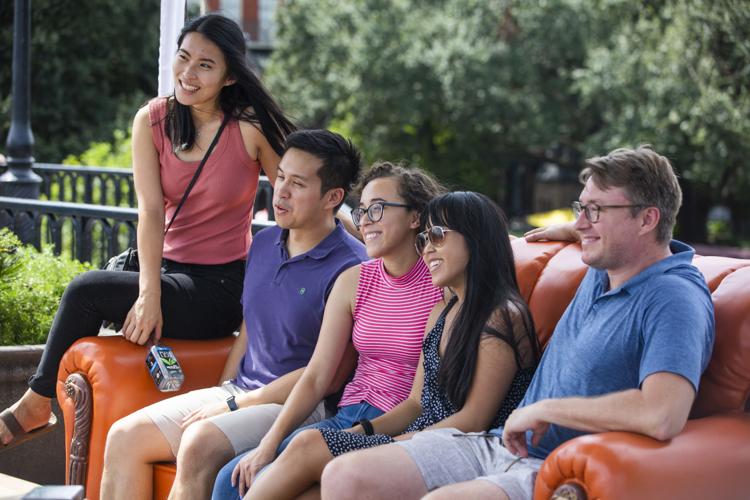 Iconic 'Friends' couch visits Jackson Square, fans can have a seat ...
