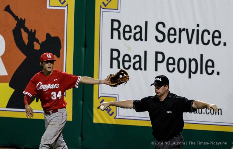 LSU's Tyler Moore gets inside-the-park home run amid controversy | In ...