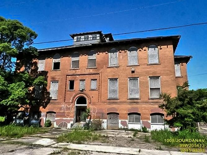 Despite plans, former Lower 9th Ward school building could collapse ...