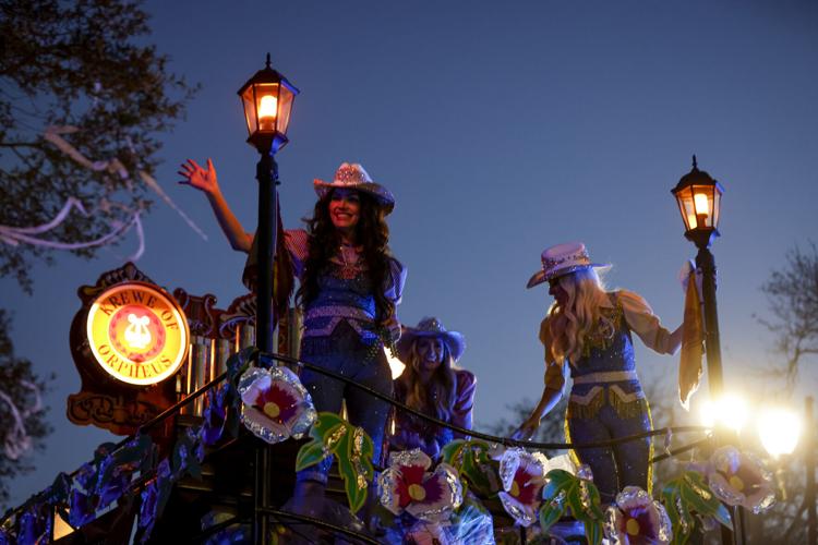 Tesla Cybertrucks exit Orpheus parade route after revelers pummel the ...
