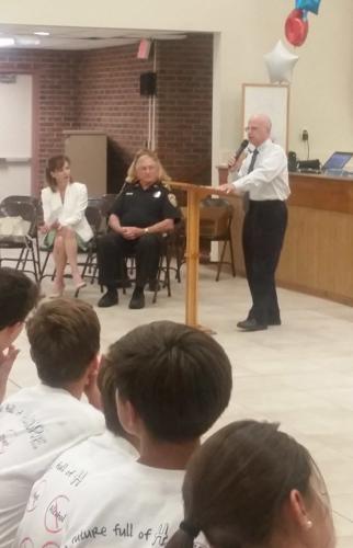 Middle school students receive 'HOPE' certificates from Harahan police ...