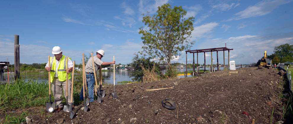Work starts on protective levee for Jean Lafitte | East Jefferson ...