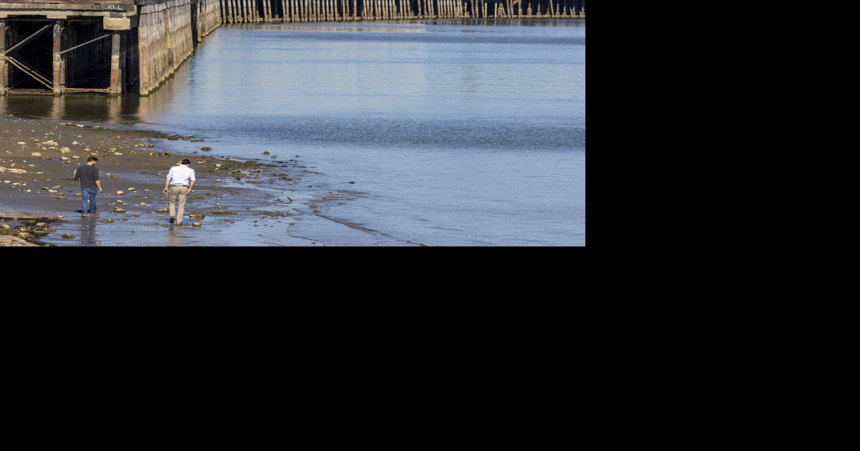 ‘It’s acts of God’: Mississippi River shrivels, leaving many to pray ...