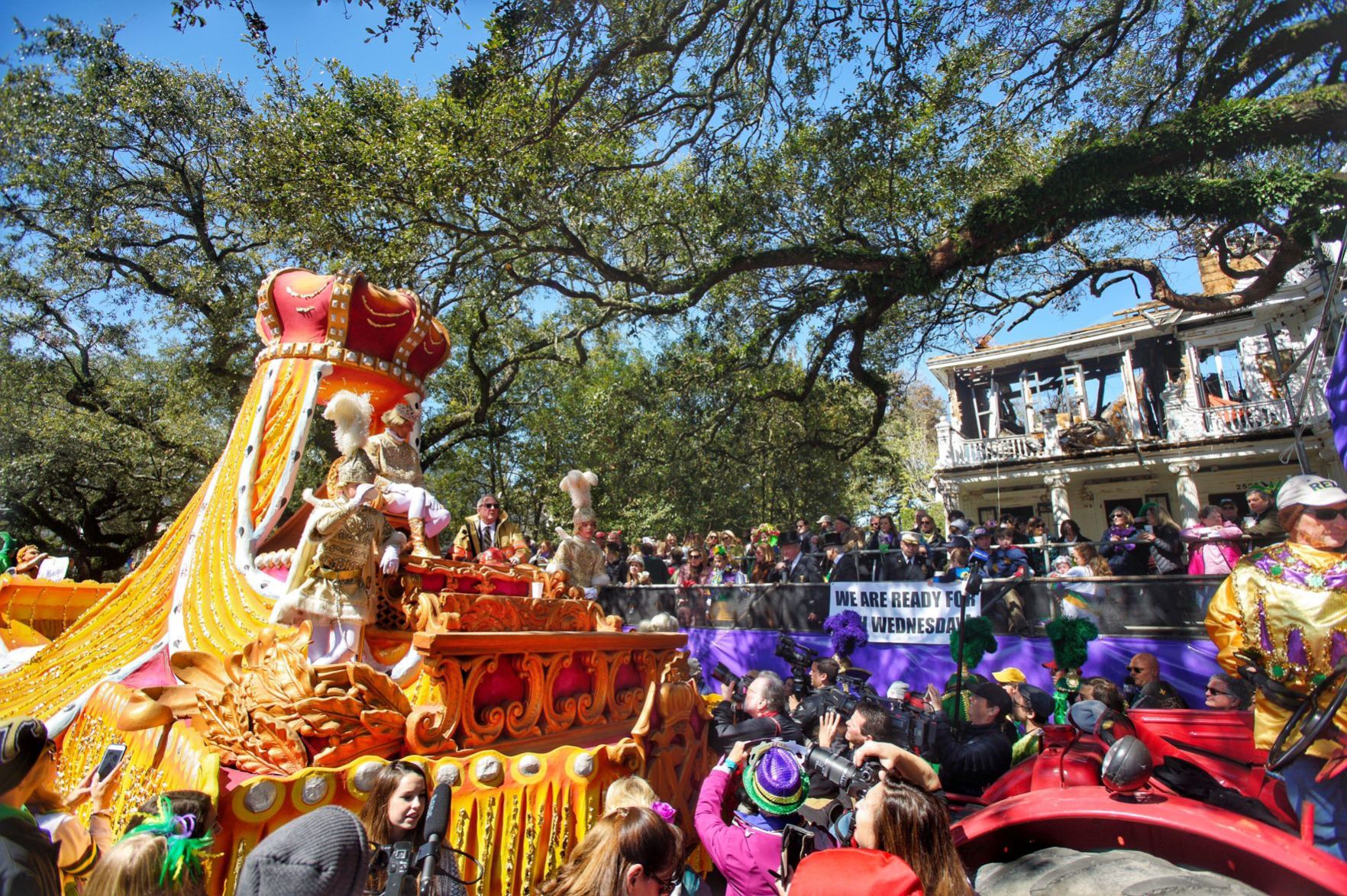 Nola Rex parade will run traditional route despite barriers | Mardi ...