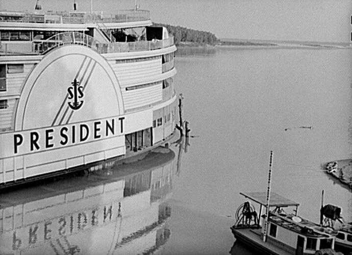 When the SS President rolled (and rocked) on the Mississippi River ...