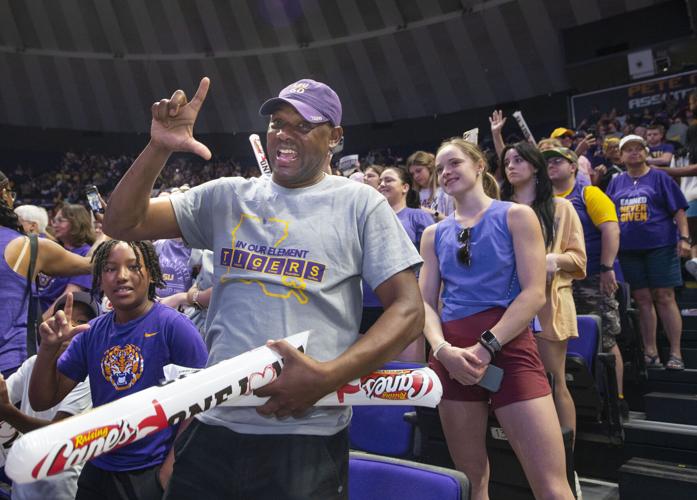 Seimone Augustus and D-D Breaux marvel at LSU national title | LSU ...