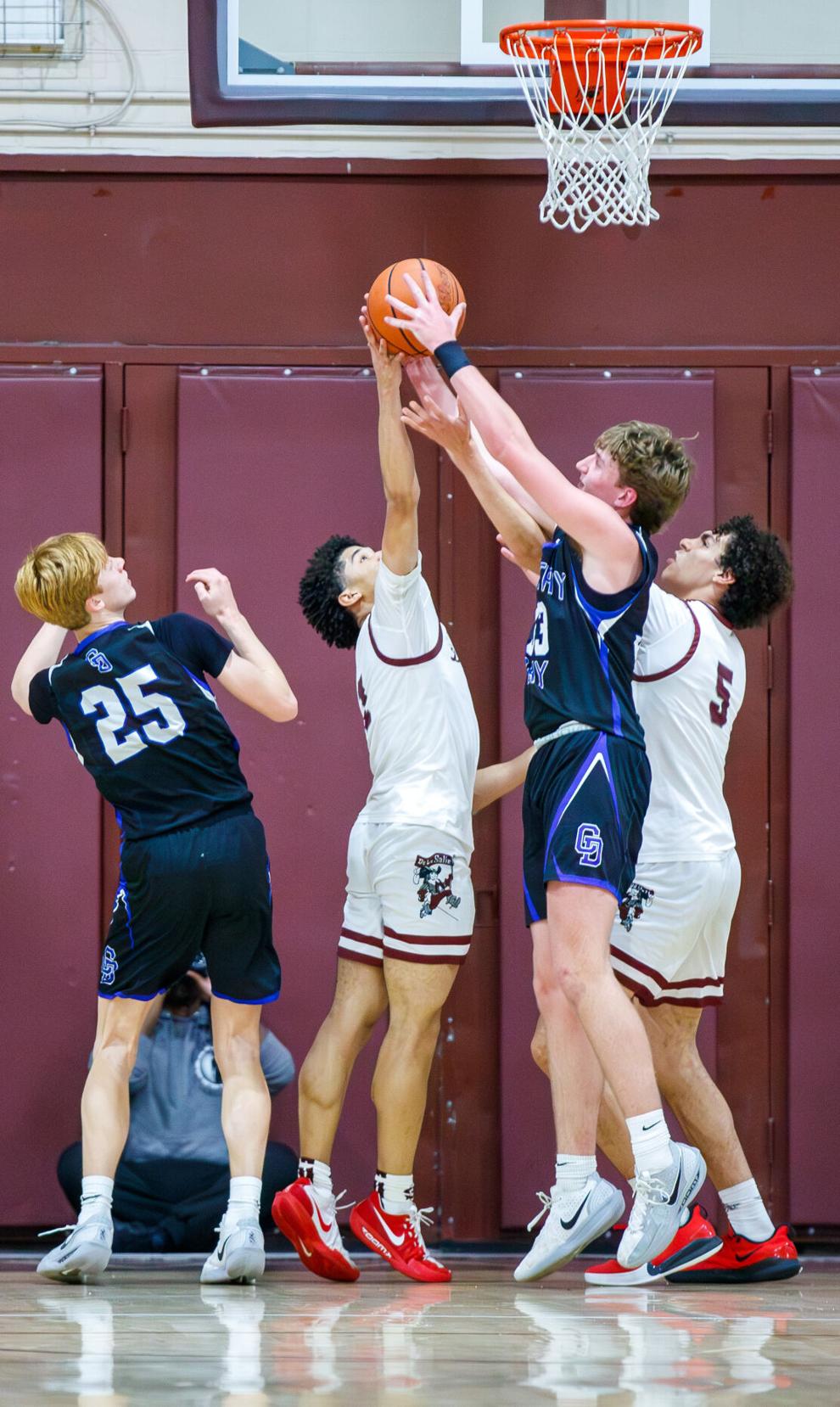 Photos: Country Day beats De LaSalle 63-46 | Photos | nola.com
