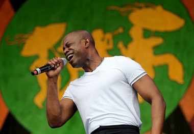 Kem stayed sunny through the rain at the New Orleans Jazz Fest ...