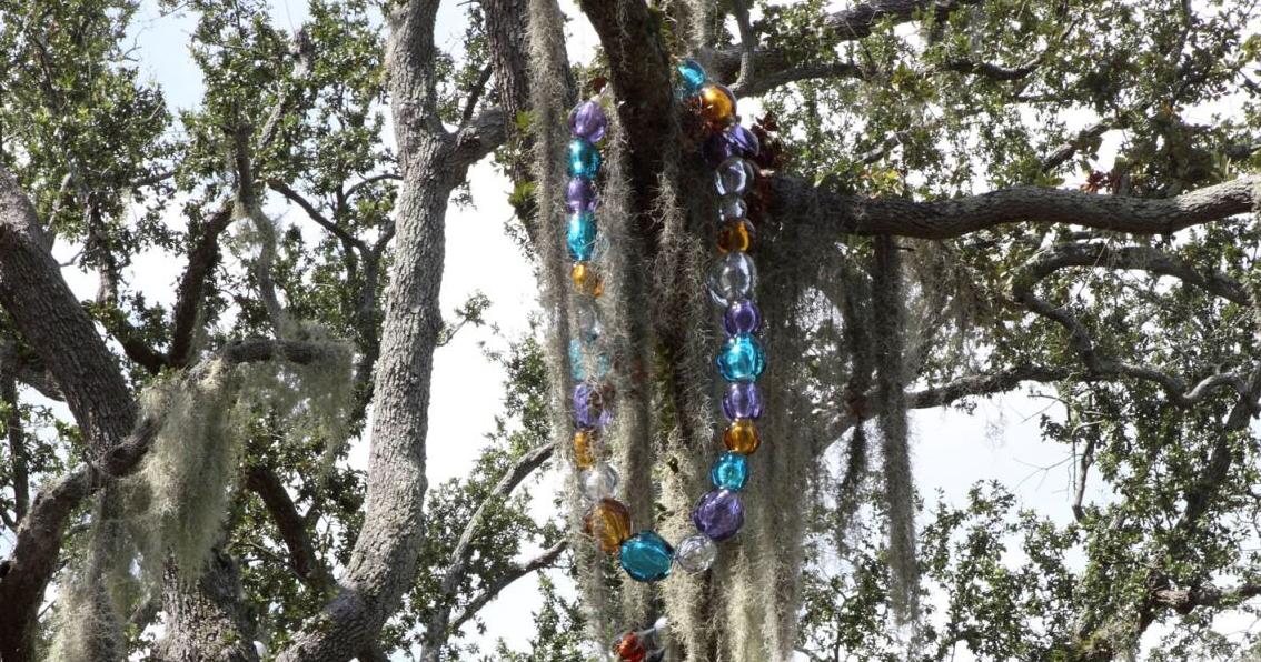 Sculpture garden's bead tree celebrates New Orleans Carnival | Arts ...