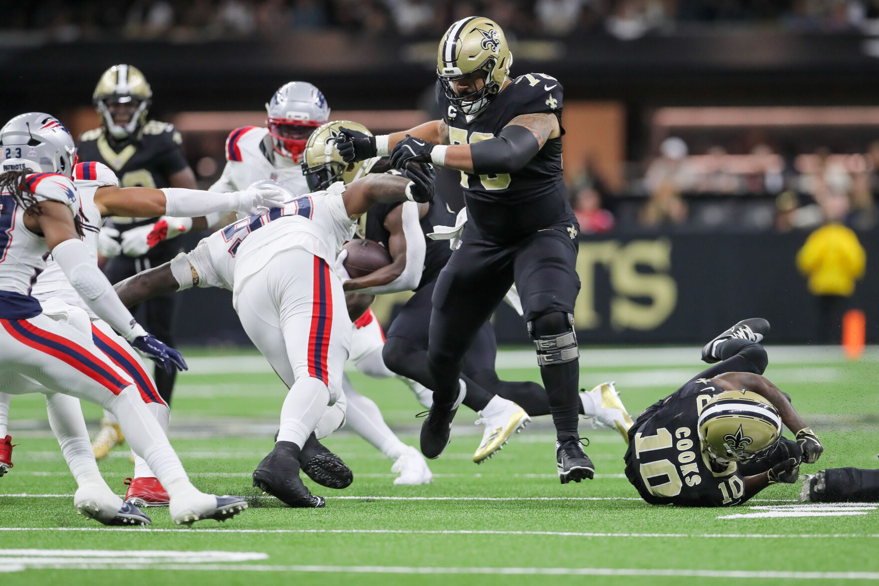 Saints C Erik McCoy believed to be done for the 2025 season | Saints ...