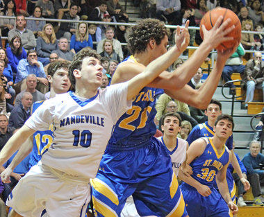 Devonté Allen steps up to lift St. Paul's to 22nd consecutive victory ...