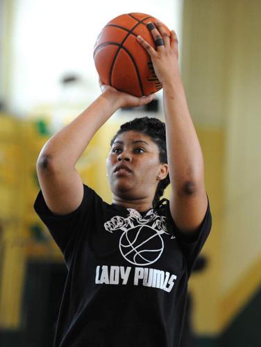 Southern Lab’s Cailain Williams gives Kittens strong presence around ...