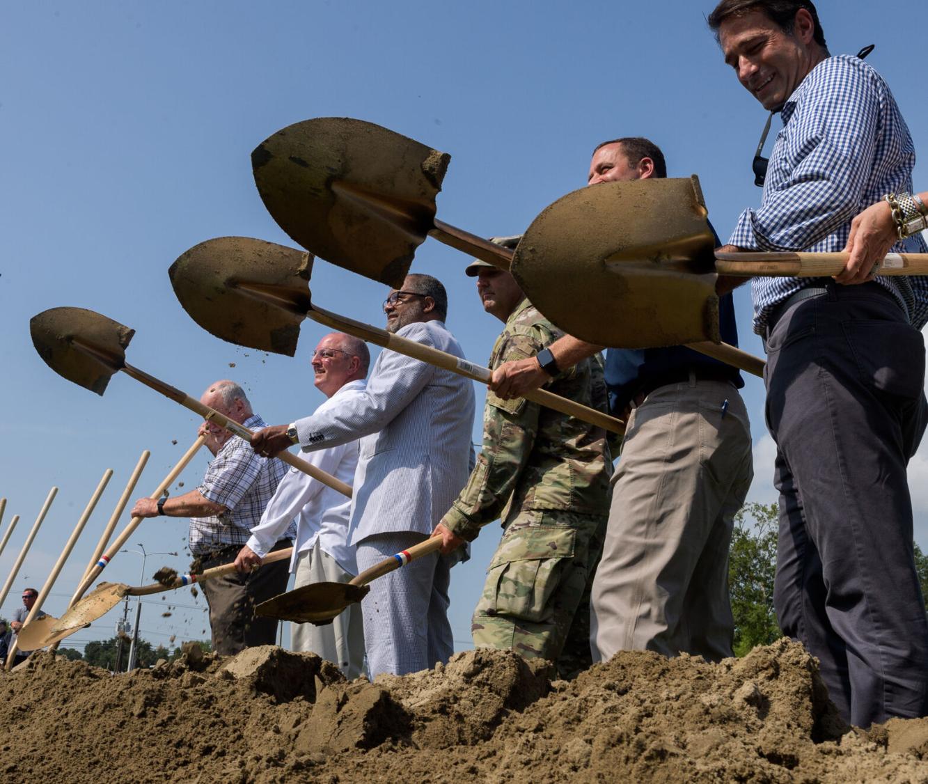 Photos: Work on West Shore Lake Pontchartrain hurricane levee project ...