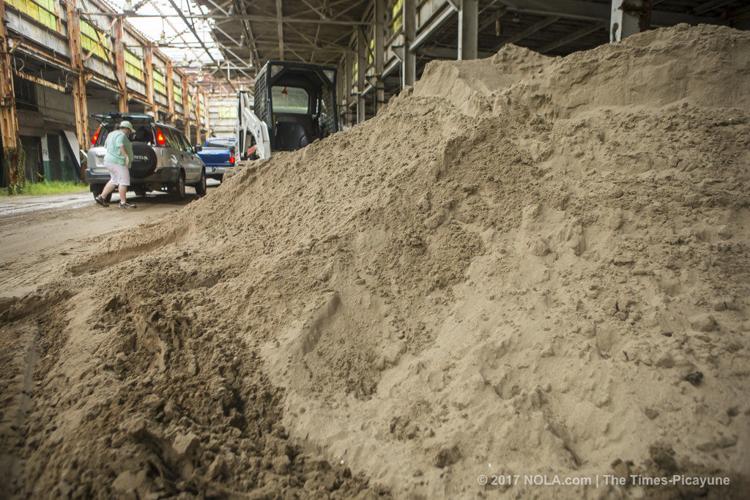 How to properly use sandbags for flood prevention: There's a wrong and ...