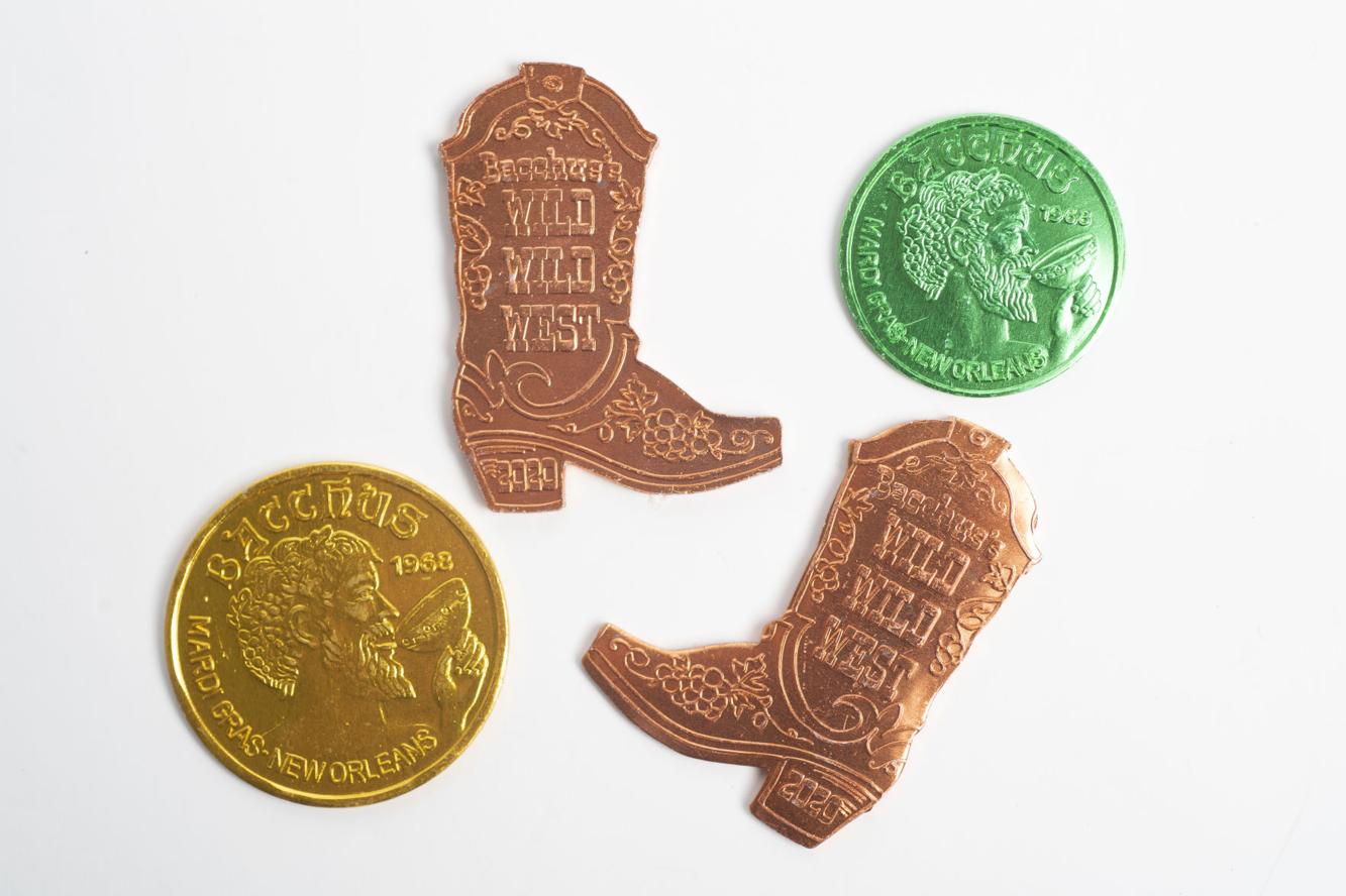 See these 55 great throws to catch at Mardi Gras parades in New Orleans ...