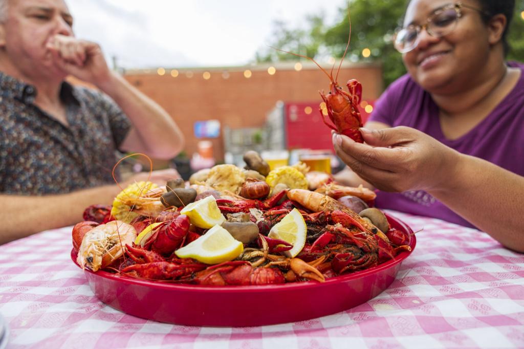 how to boil new orleans crawfish