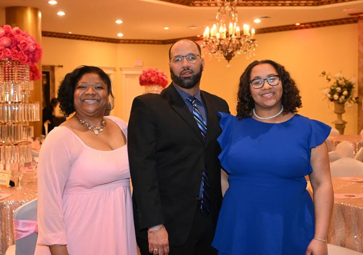 Nell Nolan; Original Illinois Club ball: Larks debutante party; OIC deb ...