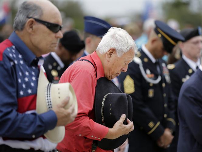 These 7 soldier homecoming videos will warm your heart this Veterans ...