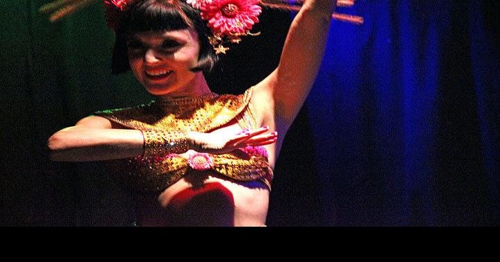 Burlesque In New Orleans One Crazy Week Of Striptease Circus Sideshow