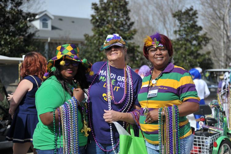 Mischief made and enjoyed at Christwood's annual parade | Entertainment ...