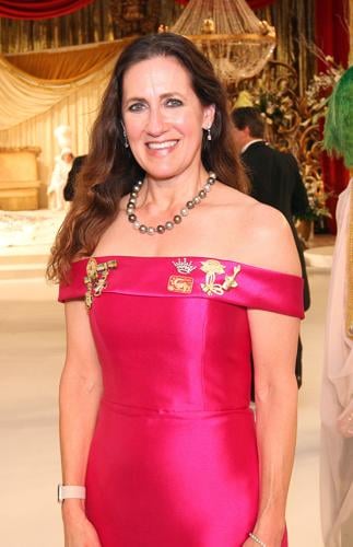 Nell Nolan: Rex ball, Comus ball crown Carnival season | Parties ...