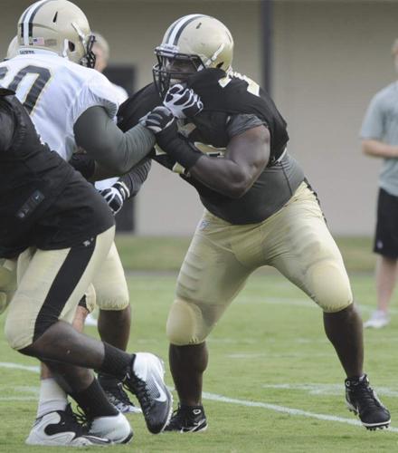 Saints release defensive tackle Brodrick Bunkley, place Marques Colston ...