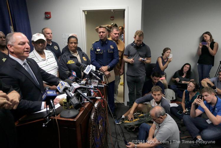 1 suspect believed to have shot officers in Baton Rouge, officials say ...