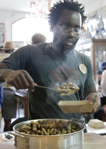 Sold-out dinner explores former slaves' impact on Southern cooking ...