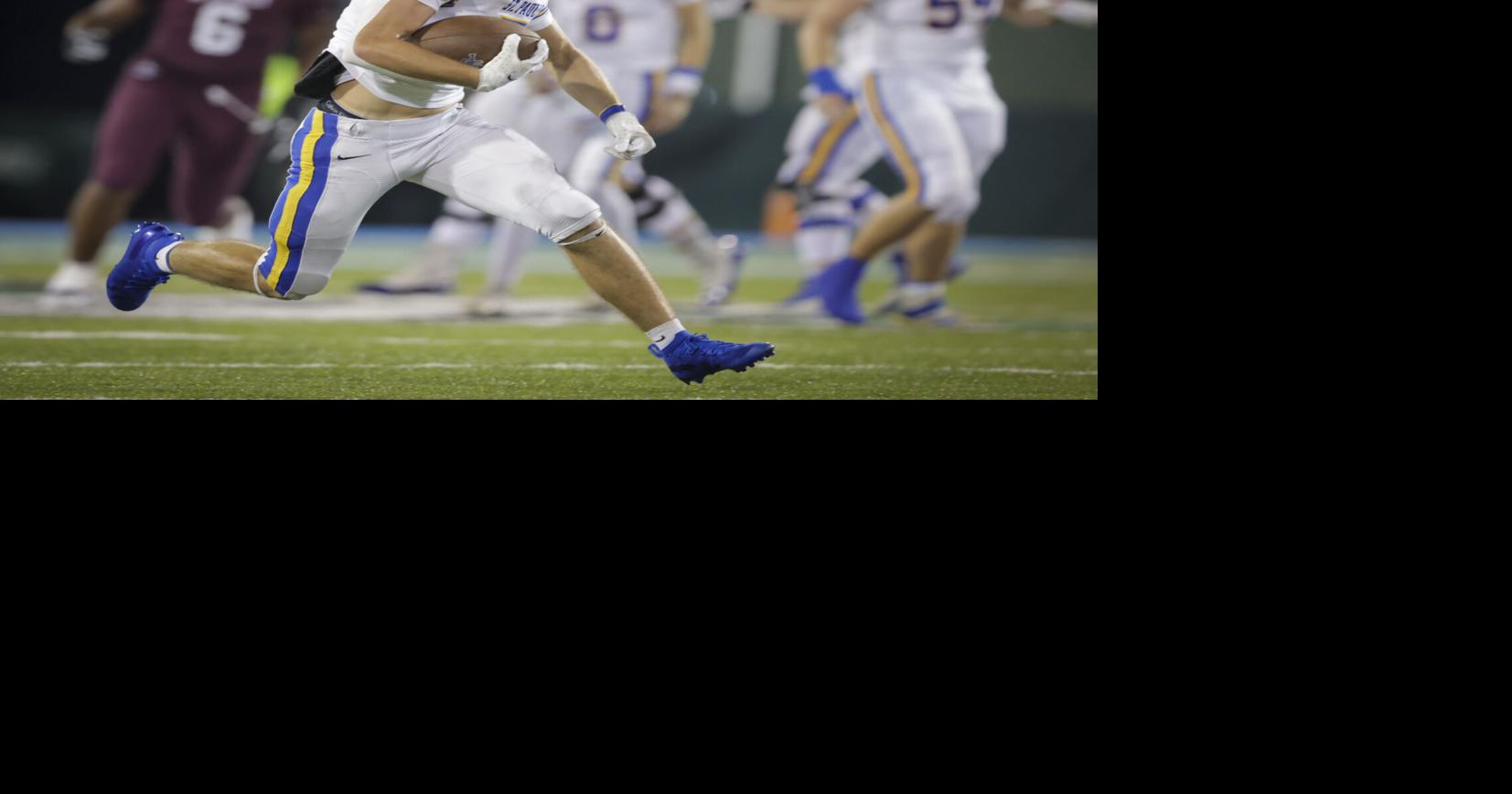 De La Salle's P.J. Martin runs past St. Paul's, 16-14 | | nola.com