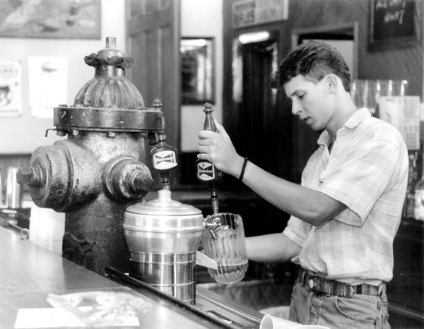 Learn about New Orleans' beer-soaked history in 75 vintage images ...