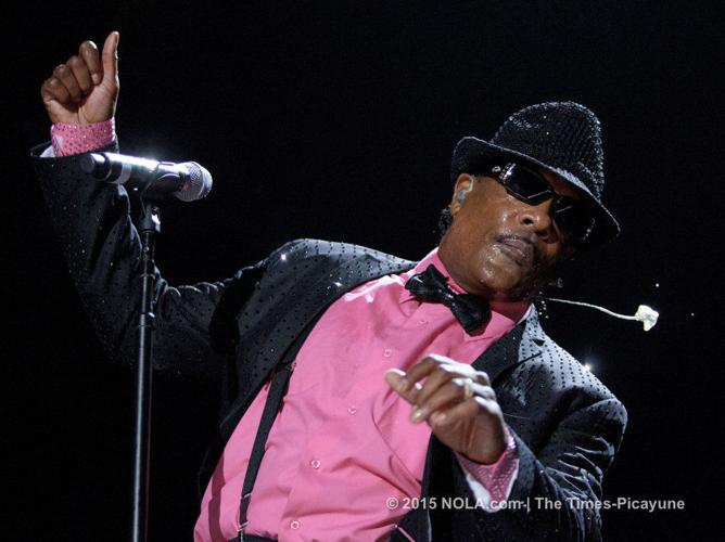Charlie Wilson, Kem filled Smoothie King Center with romantic and ...