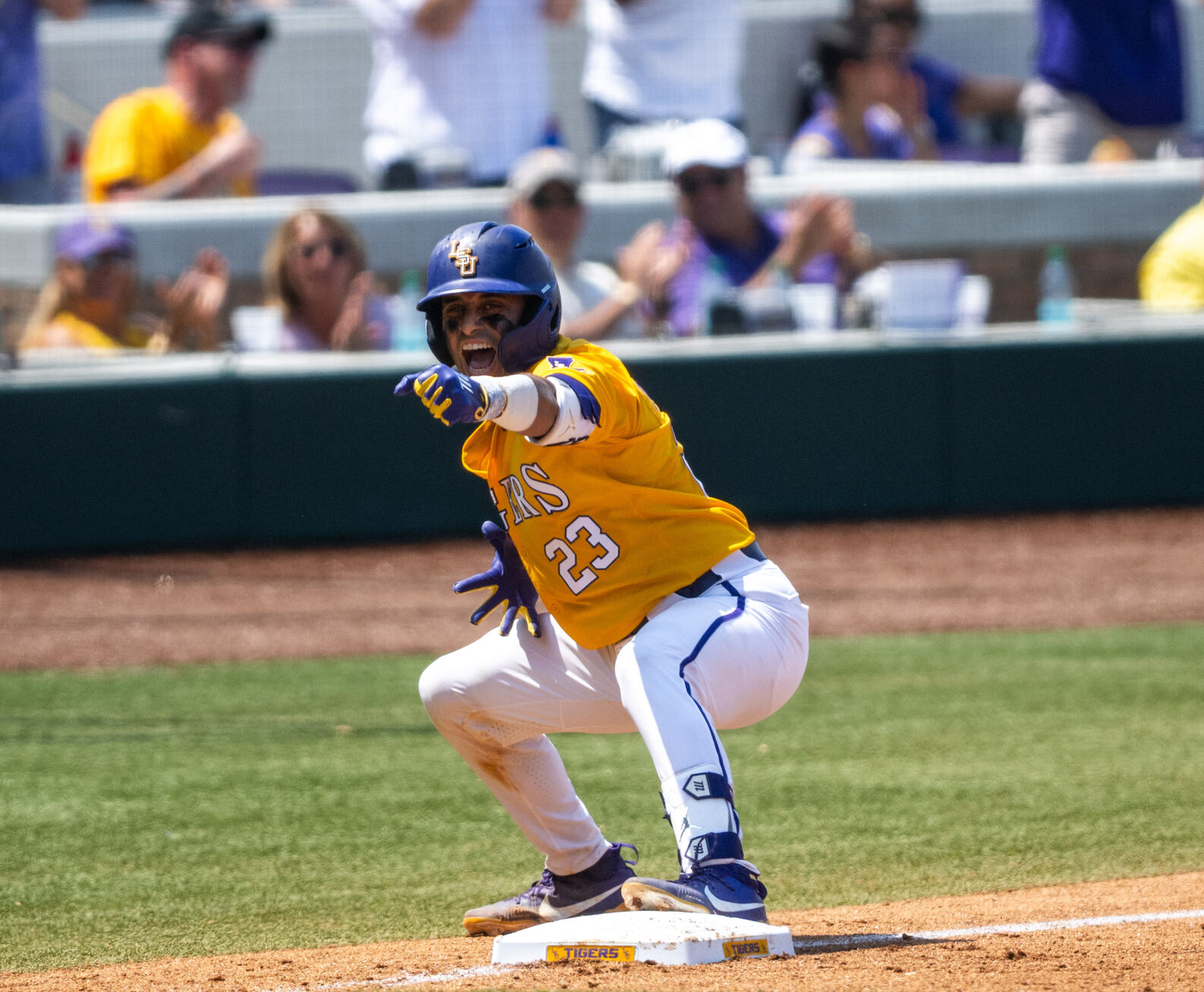 LSU baseball loses to Texas A&M, series finale on Sunday | LSU | nola.com