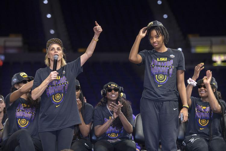 Seimone Augustus and D-D Breaux marvel at LSU national title | LSU ...