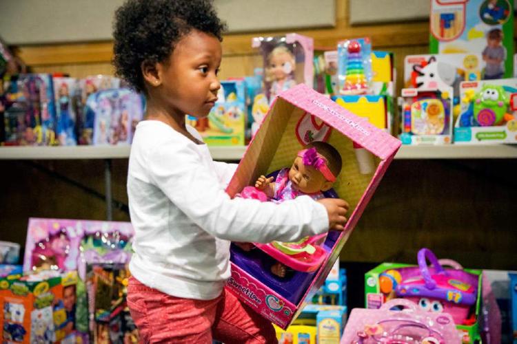 Photos: State Police spread Christmas joy at Tulane | News | nola.com