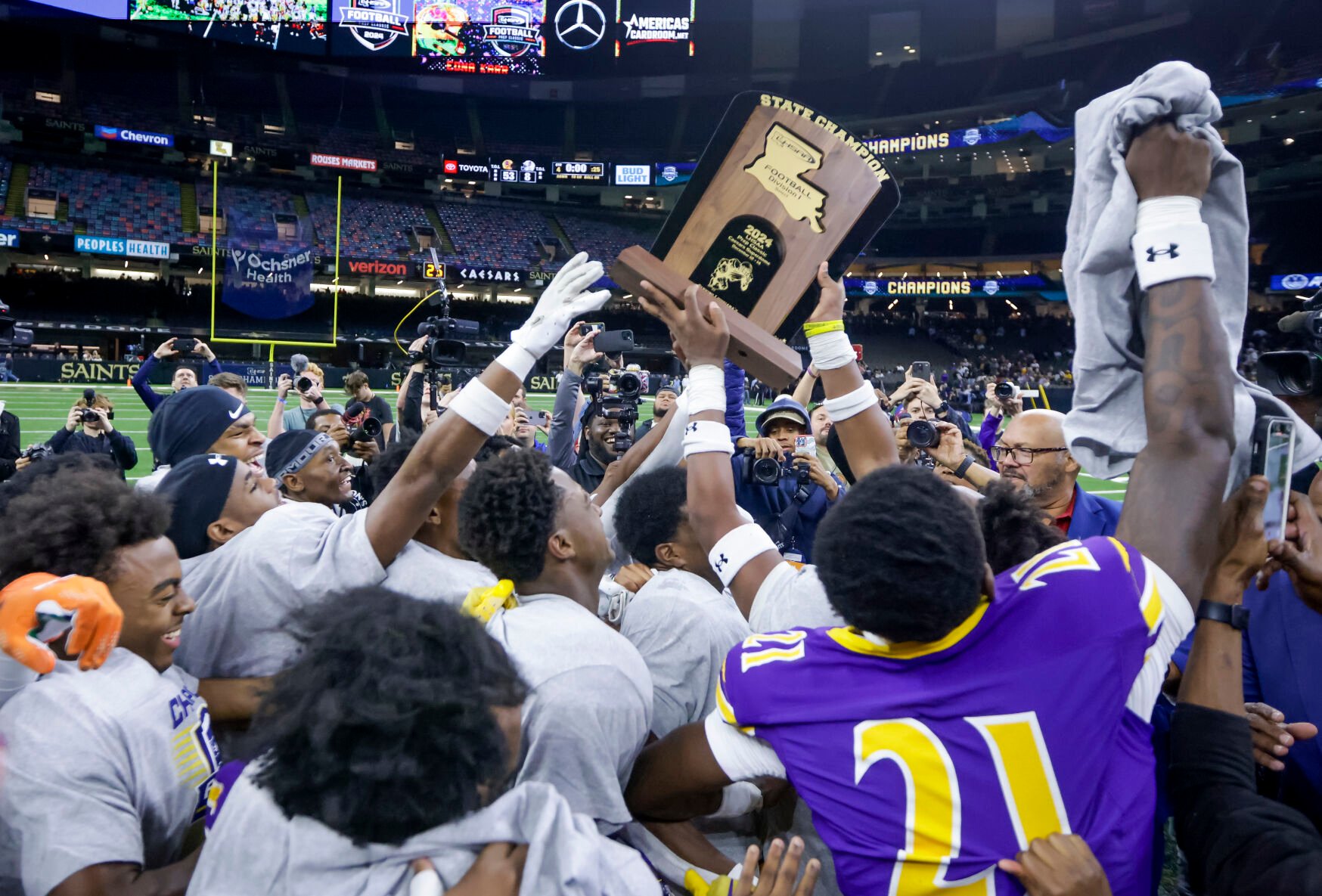 The No. 1 team in the New Orleans area prep football rankings for Week 1 should be no surprise ...