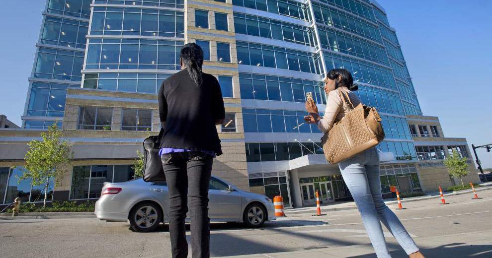 IBM gets extension on 800-job commitment to state, plans additional ...