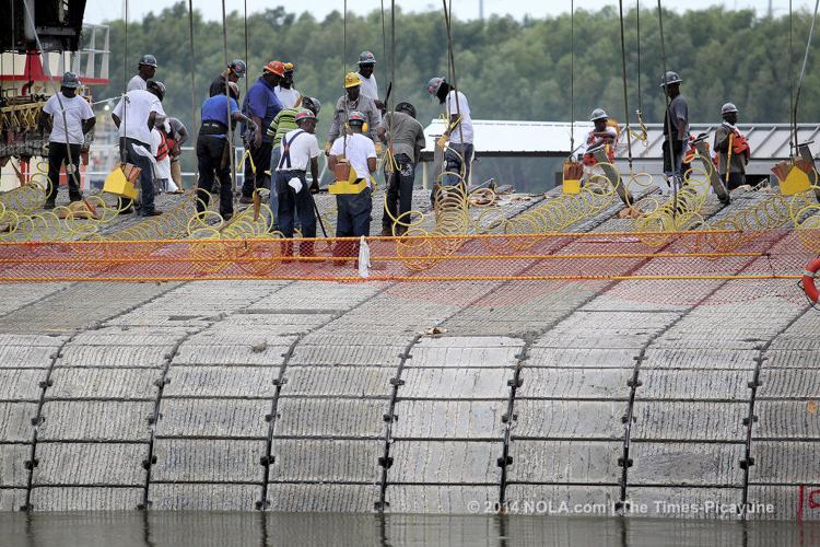 U.S. Army Corps of Engineers installs new concrete stabilization mats ...